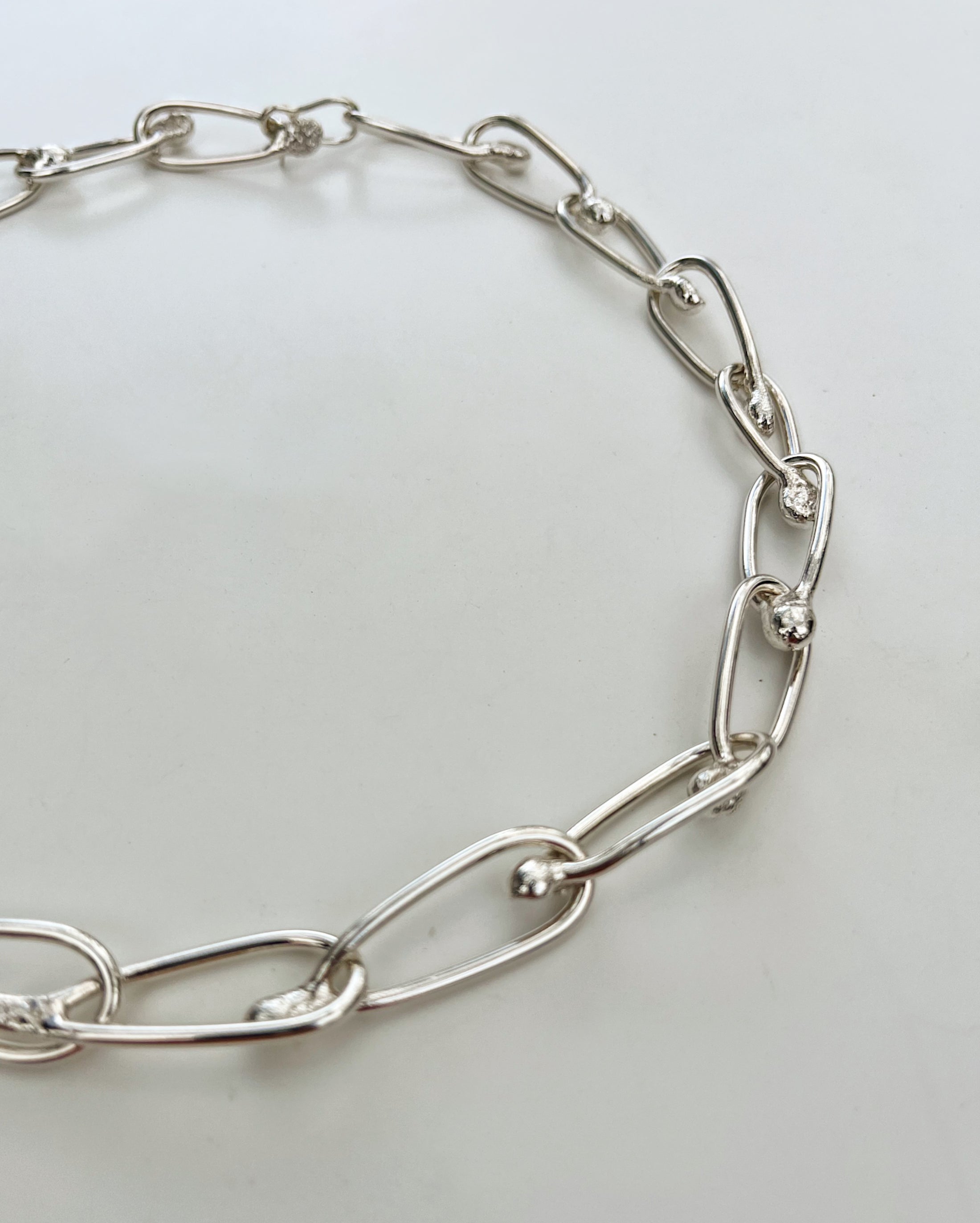 Floating chain necklace – Mckinley Mizar